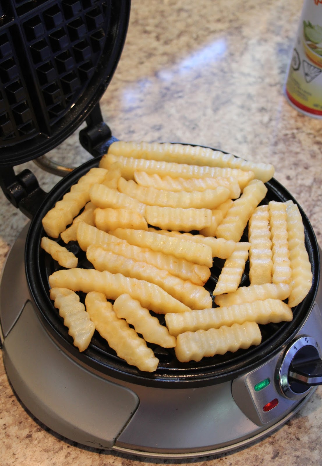 Jo and Sue: Waffle Poutine