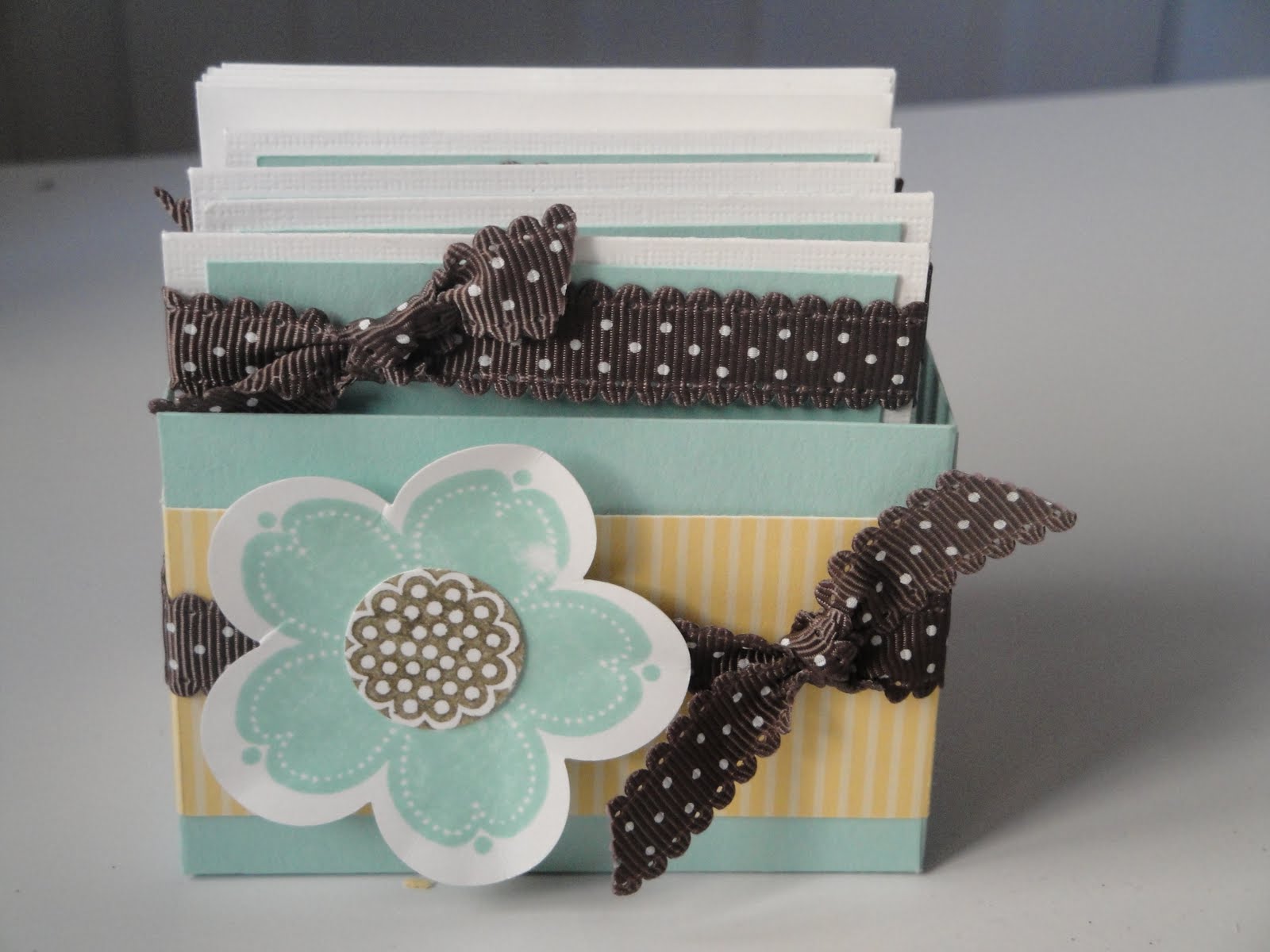 3 x 3 Note Card box