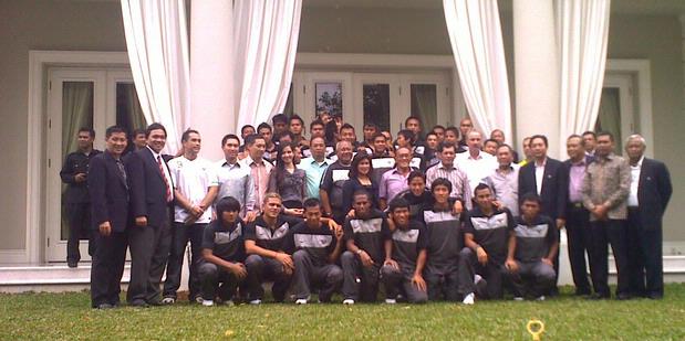 Profil Lengkap Aburizal Bakrie ~ Ide Peluang Usaha dan Bisnis