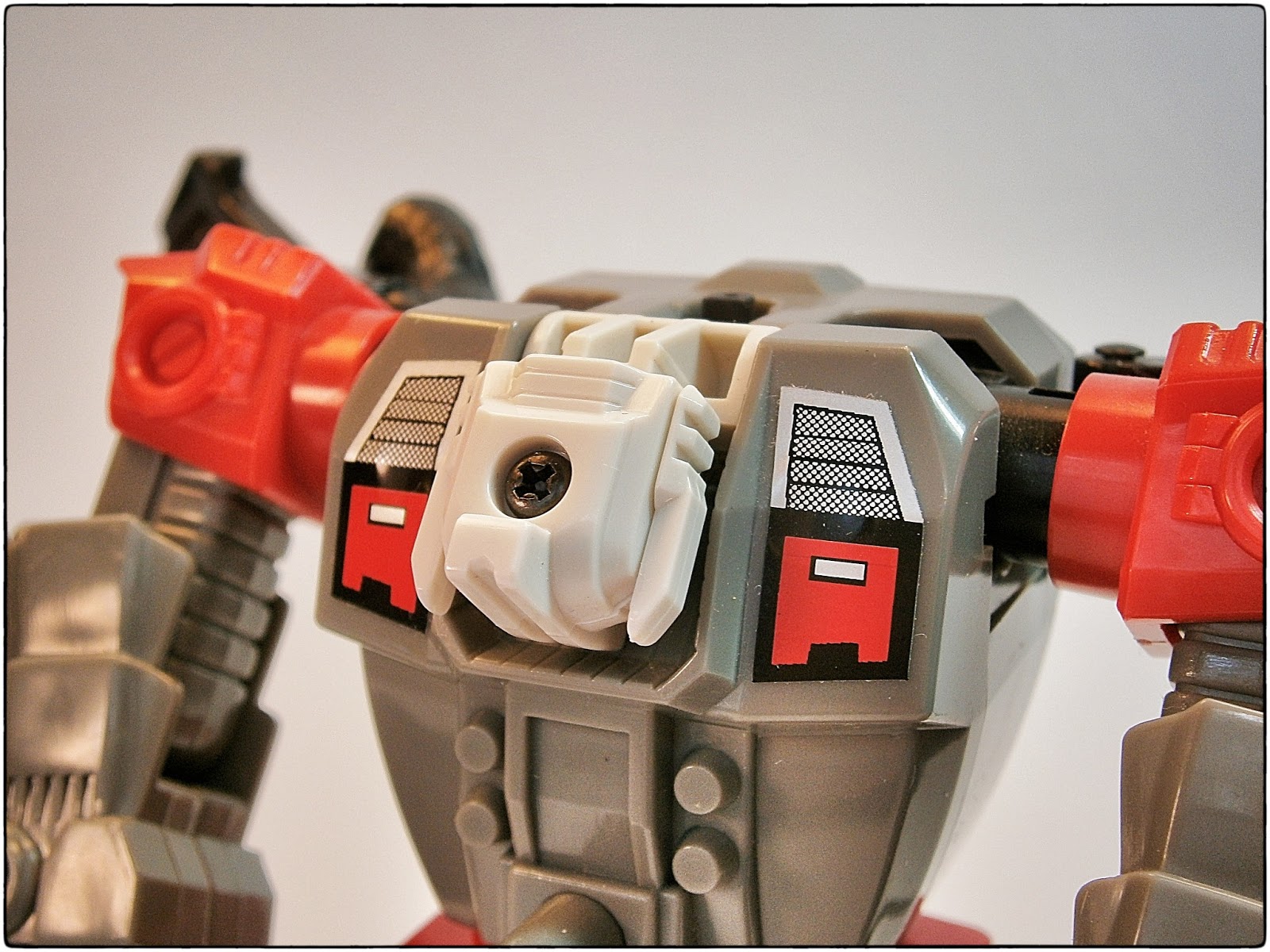 MechaGeezer's Toy Ramblings: Toy Review: Transformers Generation One ...