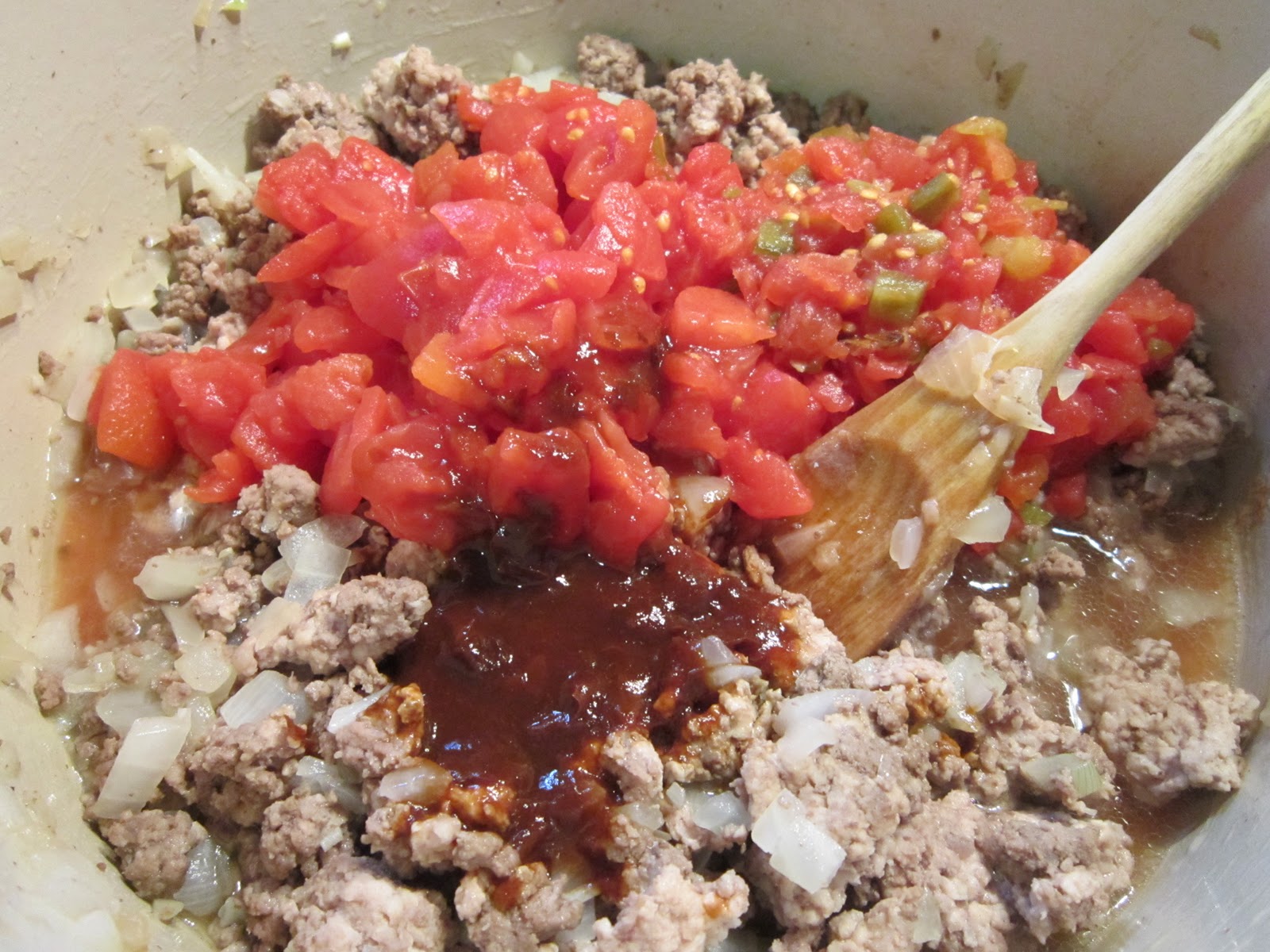 Fatback and Foie Gras: Beefalo Milk Stout Beer Chili Recipe