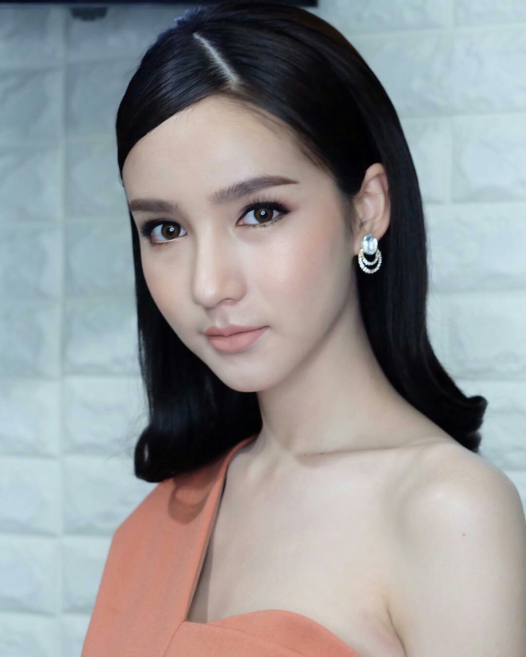 Rinrada Thurapan – Most Thailand Transgender Girl Pretty Face - TG Beauty