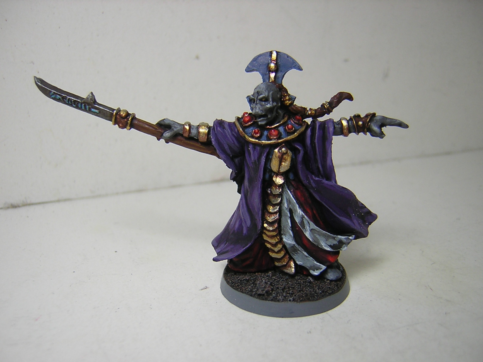 Warhammer 40k Orks (and more): Tau Ethereal Complete!