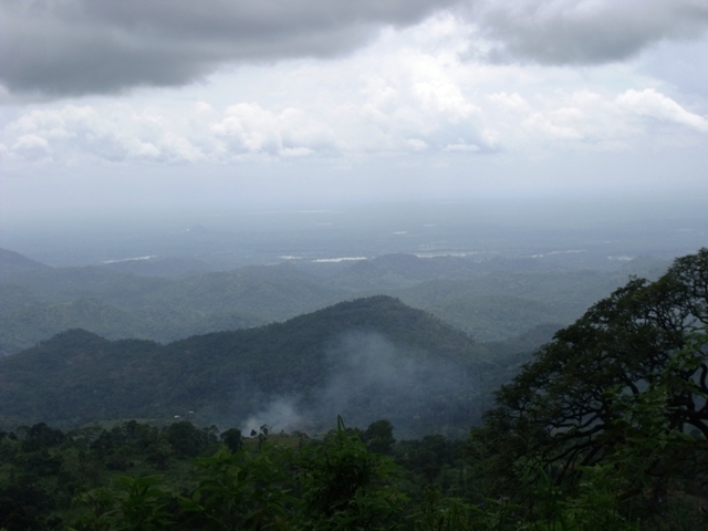 Images of Sri Lanka on blogspot.com: The view from Beragala, Sri Lanka.