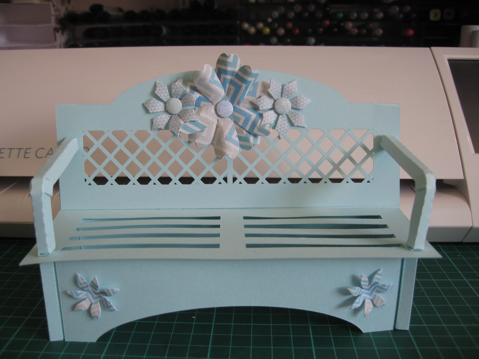All things Crafty: Papercraft Garden Bench