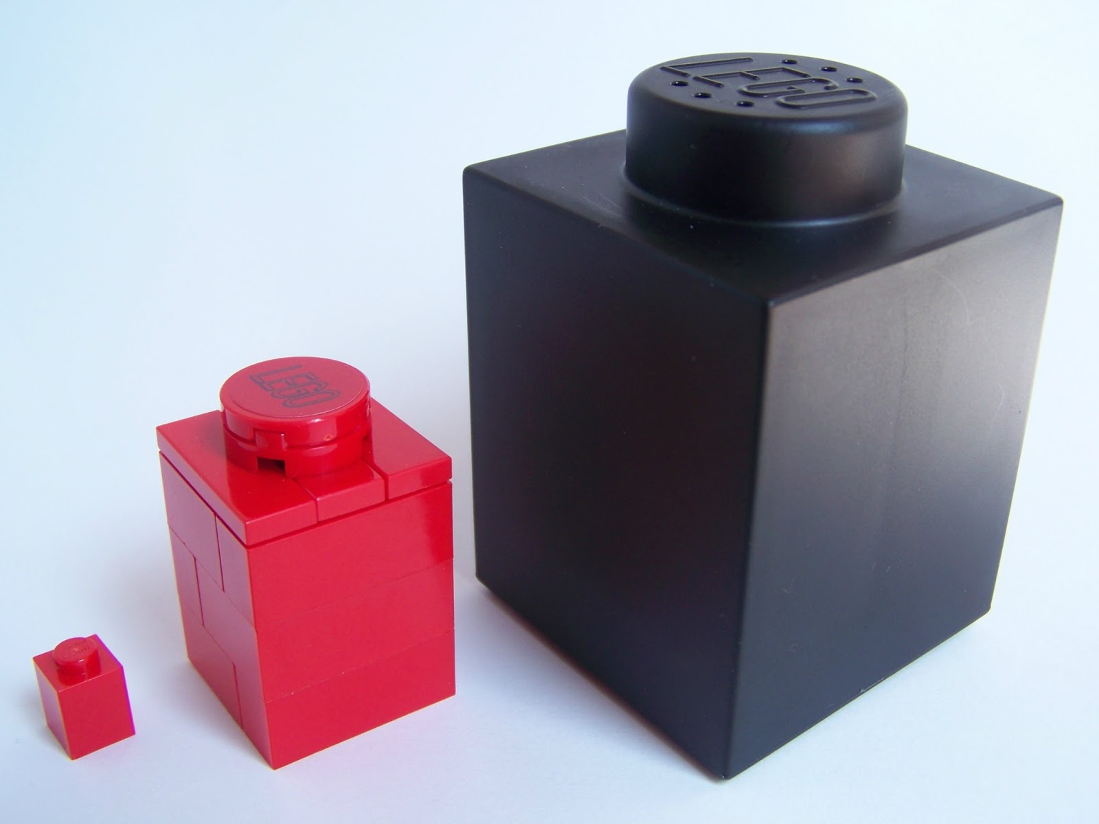 Cavort: Home: LEGO Salt and Pepper Set 850705 review