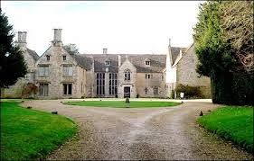 Poldarked: First Day of Filming Poldark at Chavenage House