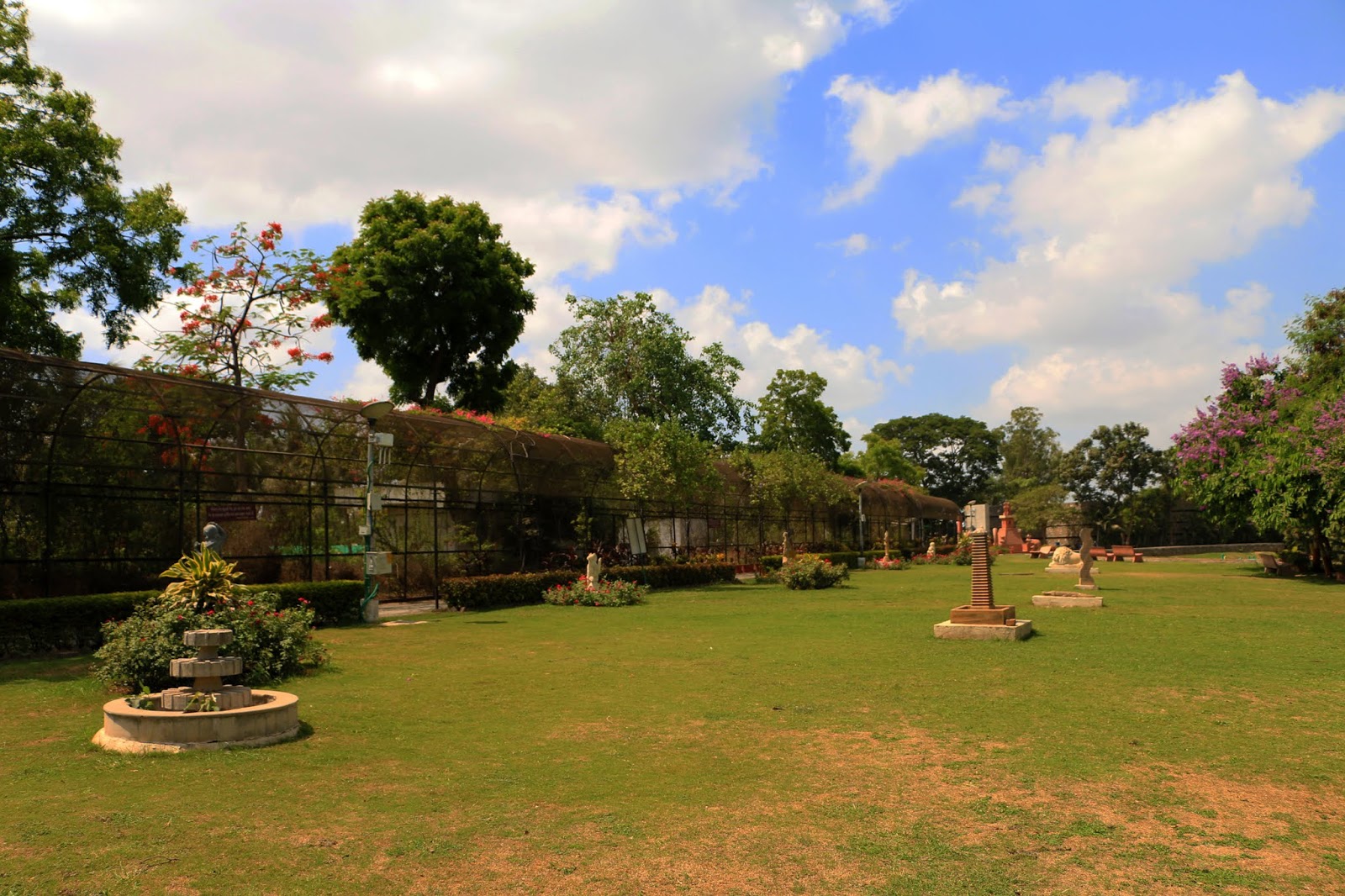 Sneh Rashmi Botanical Garden - Surat