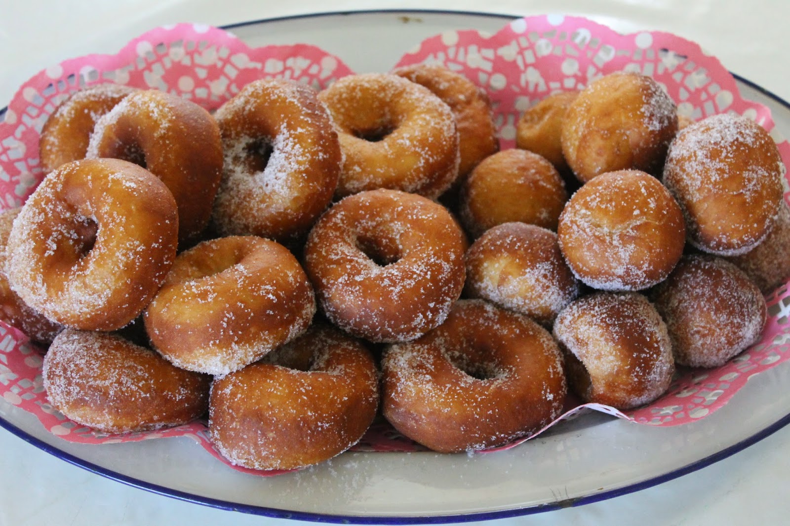 What are the best hand held dessert foods in your country? : r/AskEurope