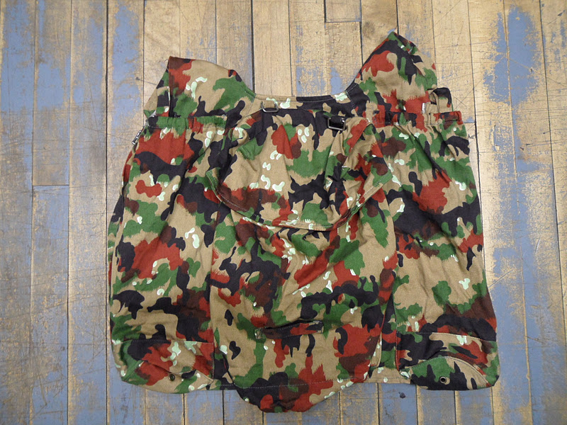 Four Bees: Swiss Alpenflage Backpack, 1971