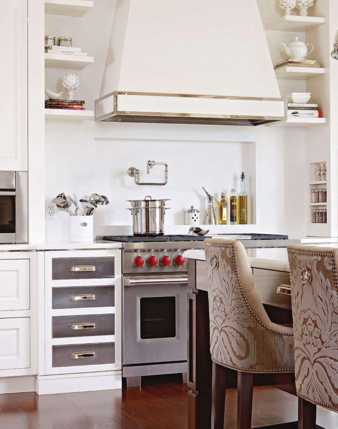 ARCHITECTURE AND DESIGN: SMOOTH TRANSITION