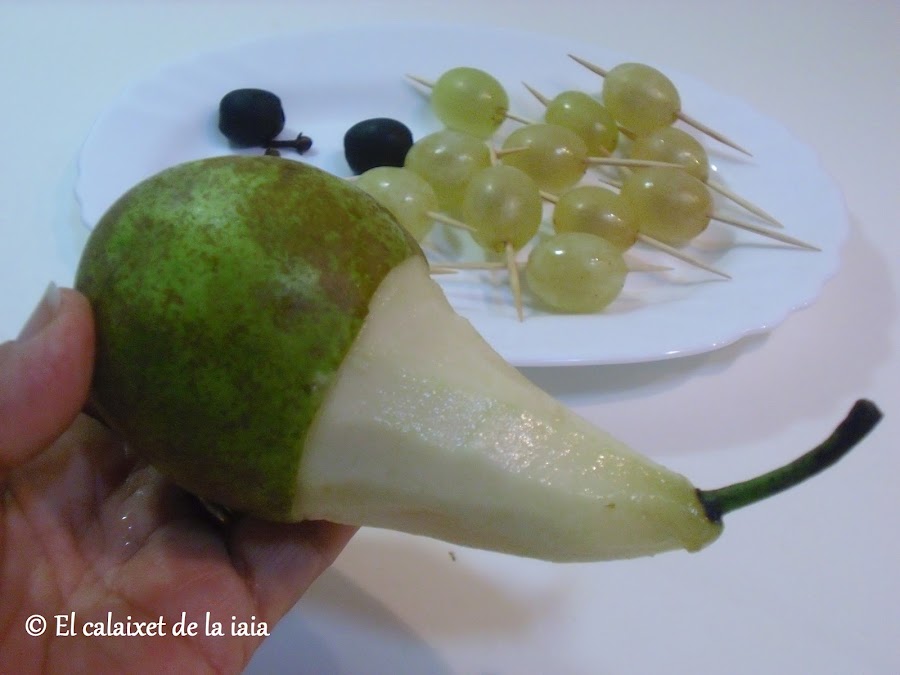 Erizo de pera para las 12 uvas de nochevieja paso a paso | Cocina