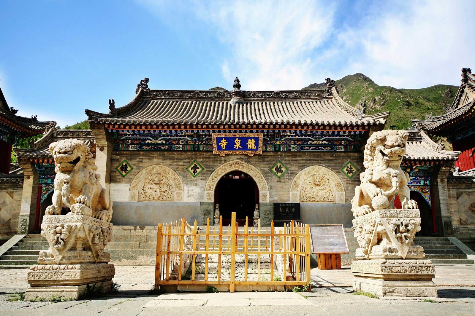 Temples and Monasteries of Mount Wutai | Traveling Tour Guide