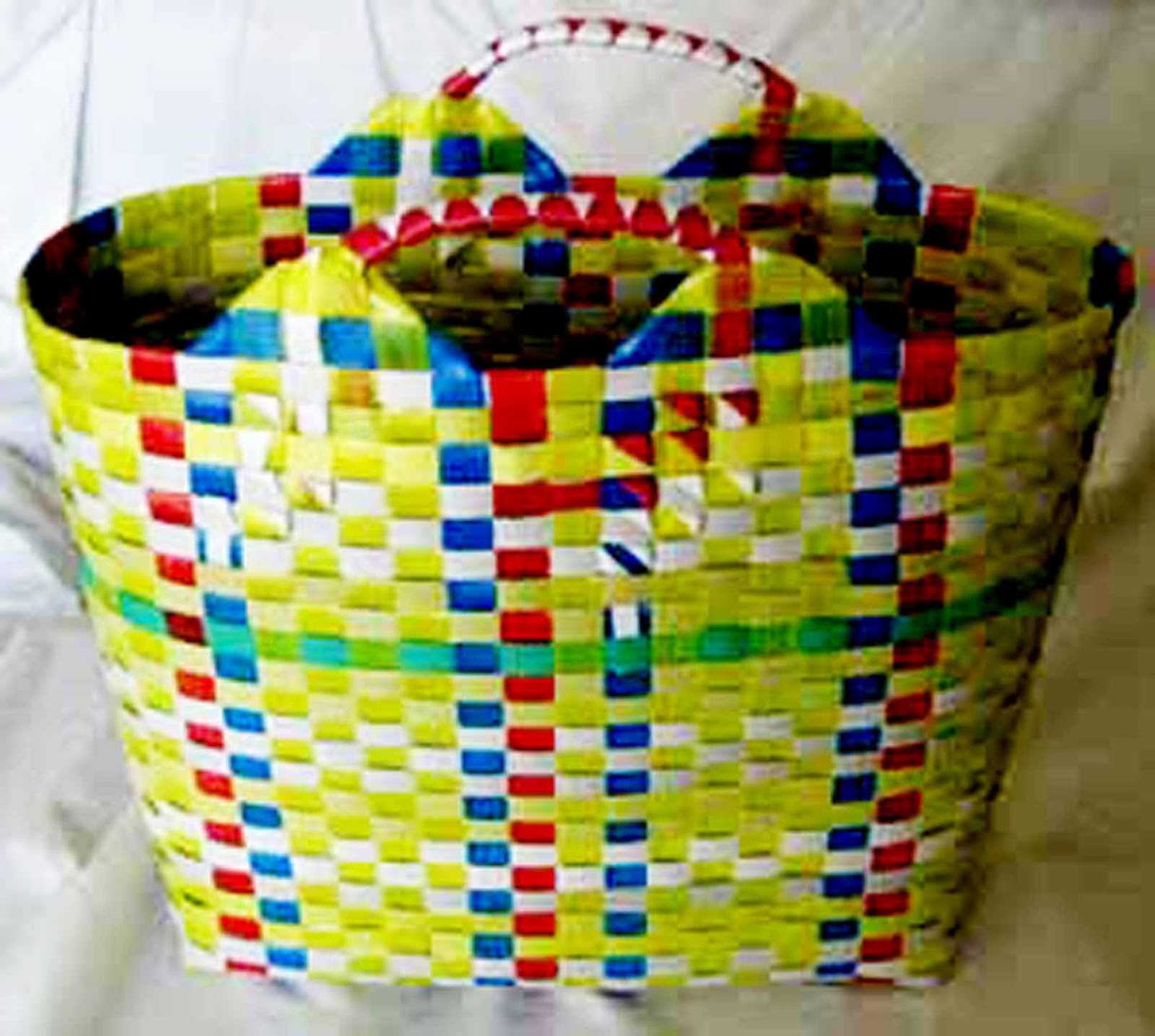 Mambulaoans WorldWide Buzz: NEWSFEATURE: Lowly bayong regains fame with ...