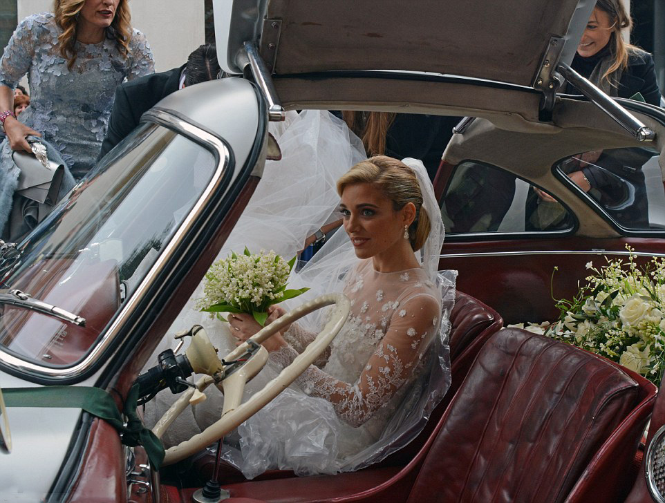 Royal Family Around the World: Princess Beatrice attended a lavish ...