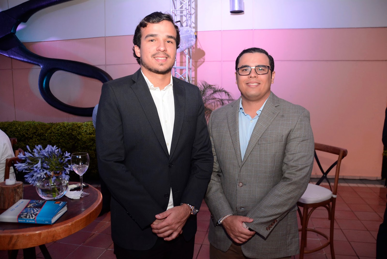 Manuel Arsenio Ureña pone a circular revista institucional - Santiago ...