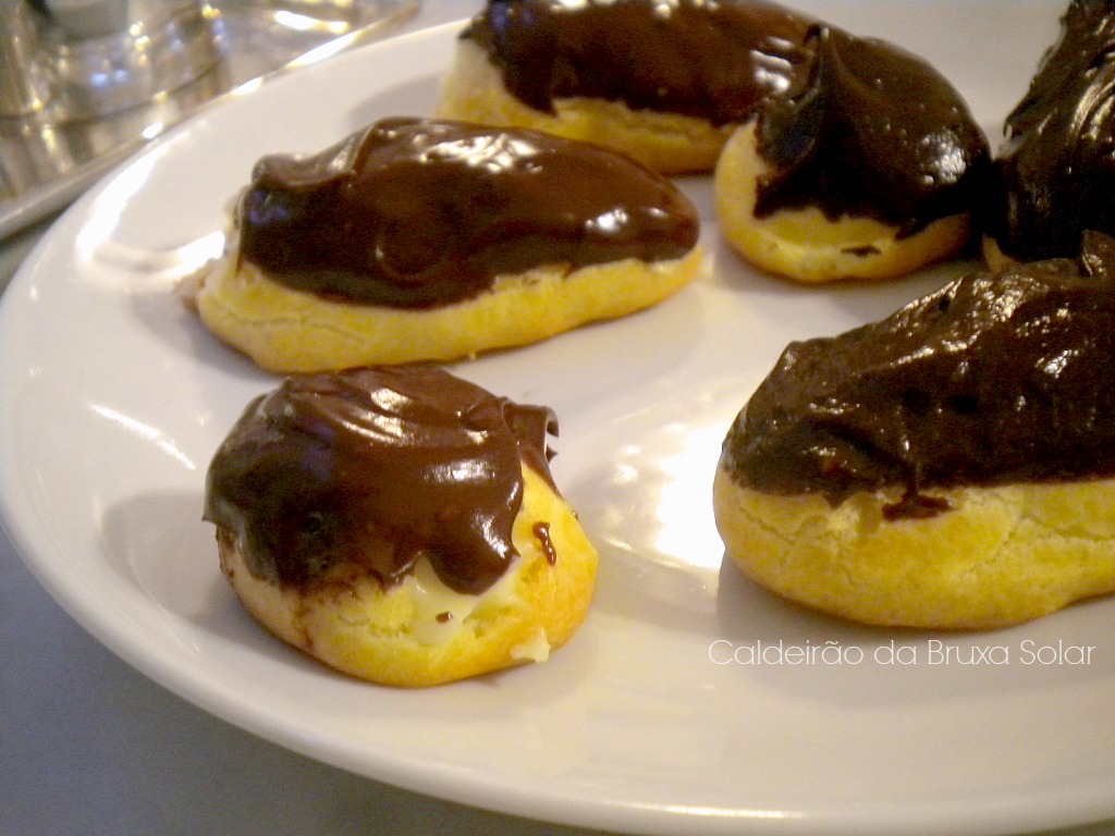 Receitas do Caldeirão : Éclairs (ou a nossa popular Bombinha)