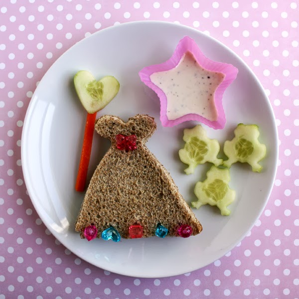 Rebekah Grace : Serving Meals Princess Style