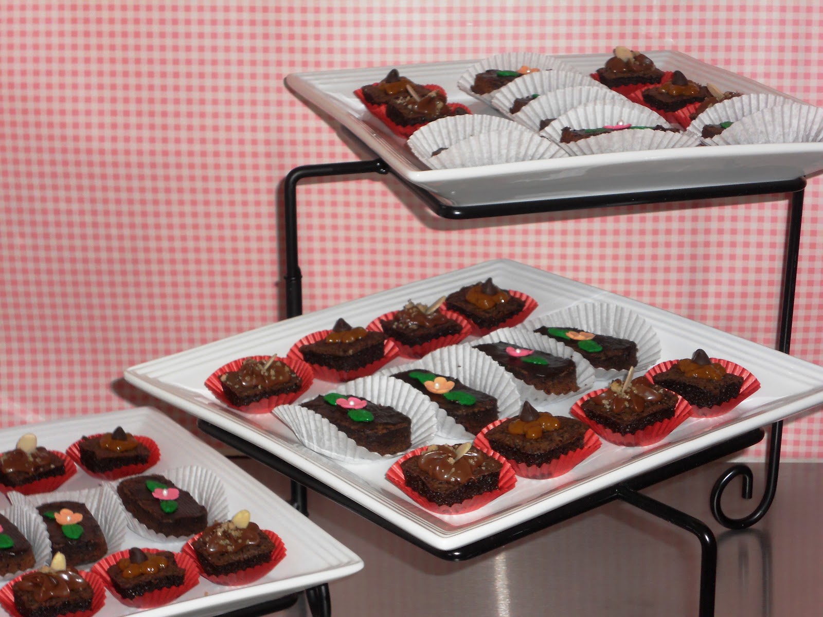 Cream Cake Pastelería: Mesa de Postres