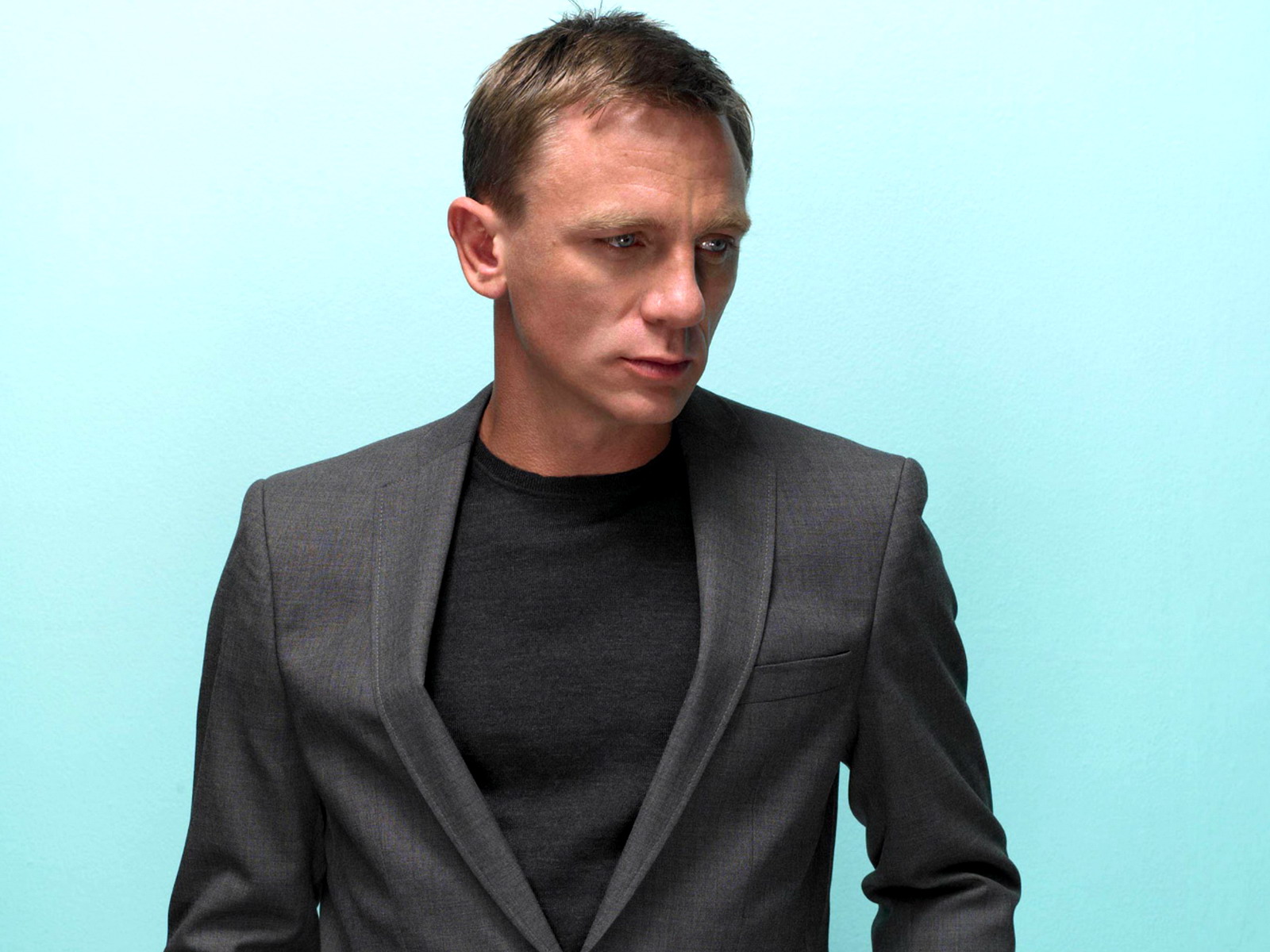 Image Ocean: DANIEL CRAIG