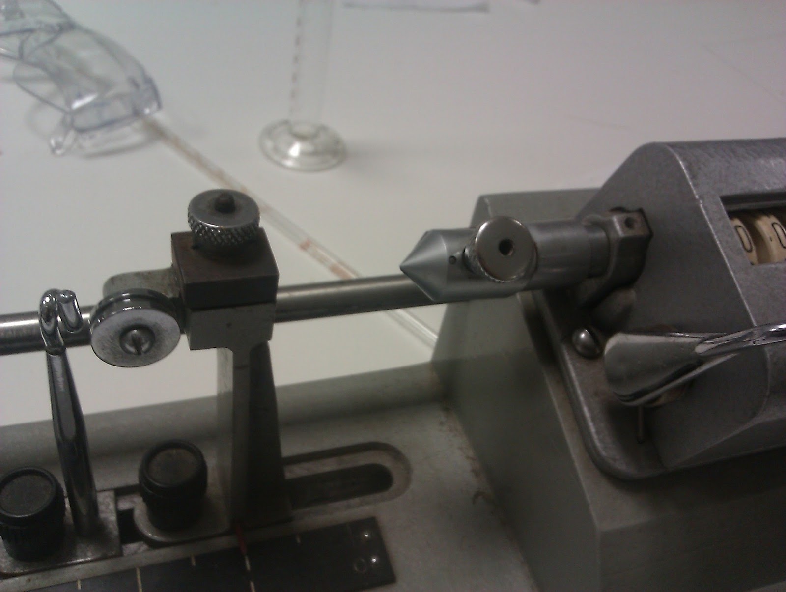 The twist measuring machine