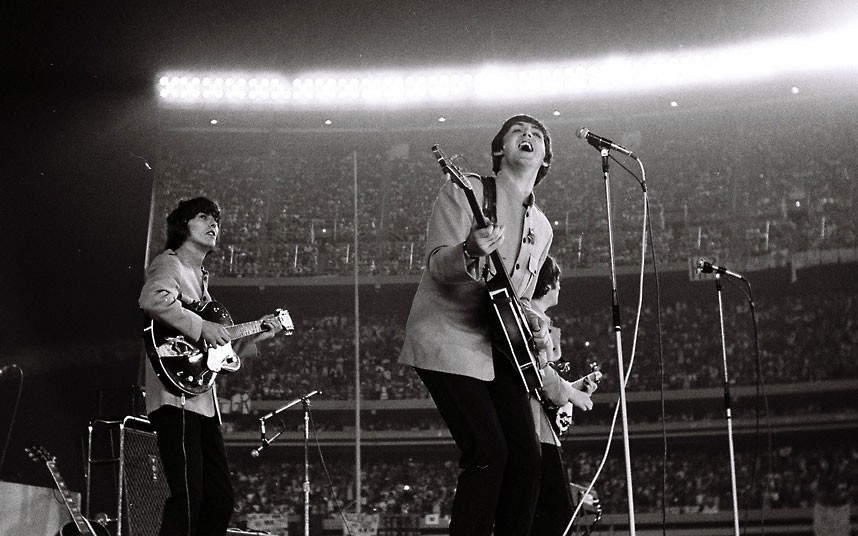 1965 Shea Stadium the Beatles' Biggest Concert – The First Rock Concert ...