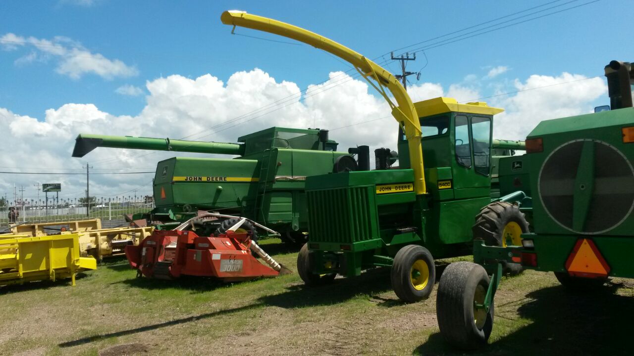 MAQUINARIA AGRICOLA INDUSTRIAL: Ensiladora John Deere 5400 con Cabezal ...