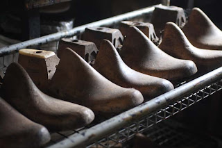 The Traditional Crafts Blog: the last British bootmakers