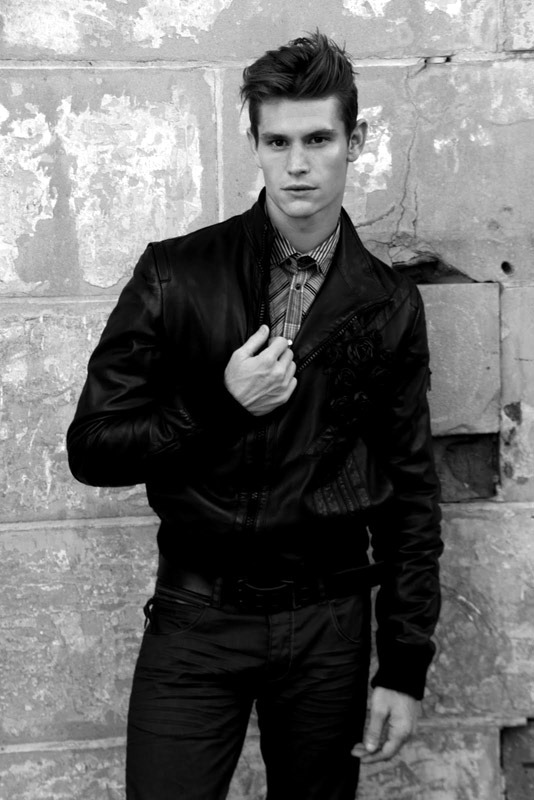 L'Homme du Jour: GARRETT RAU
