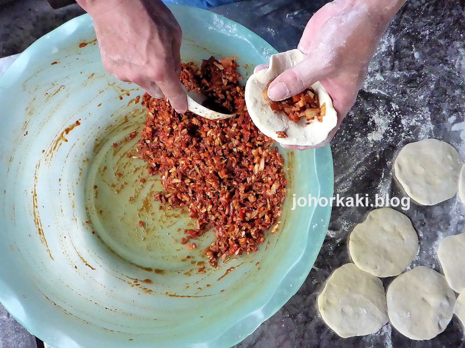 So Happy to be able to Taste Traditional Fuzhou Kompia in Skudai Johor ...