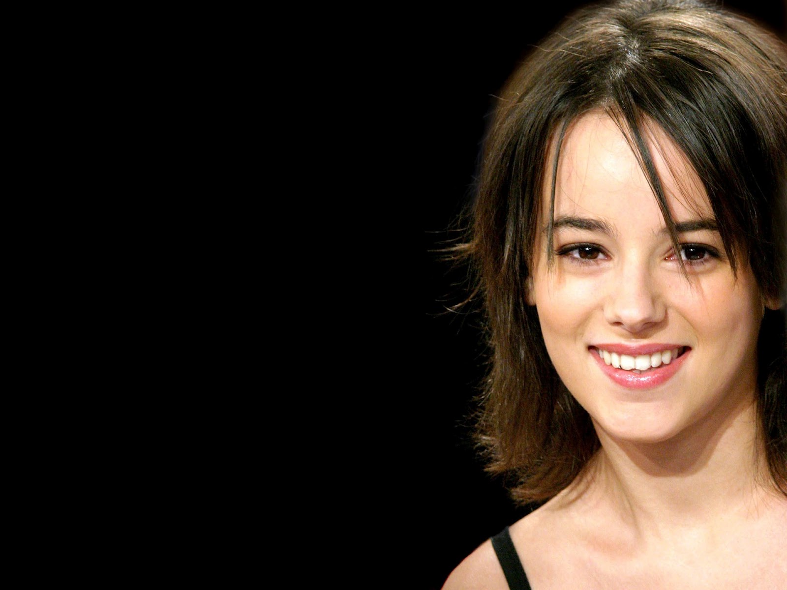 Wallpaper India: 30 French Singer Alizee Beautiful Girl HD Wallpapers