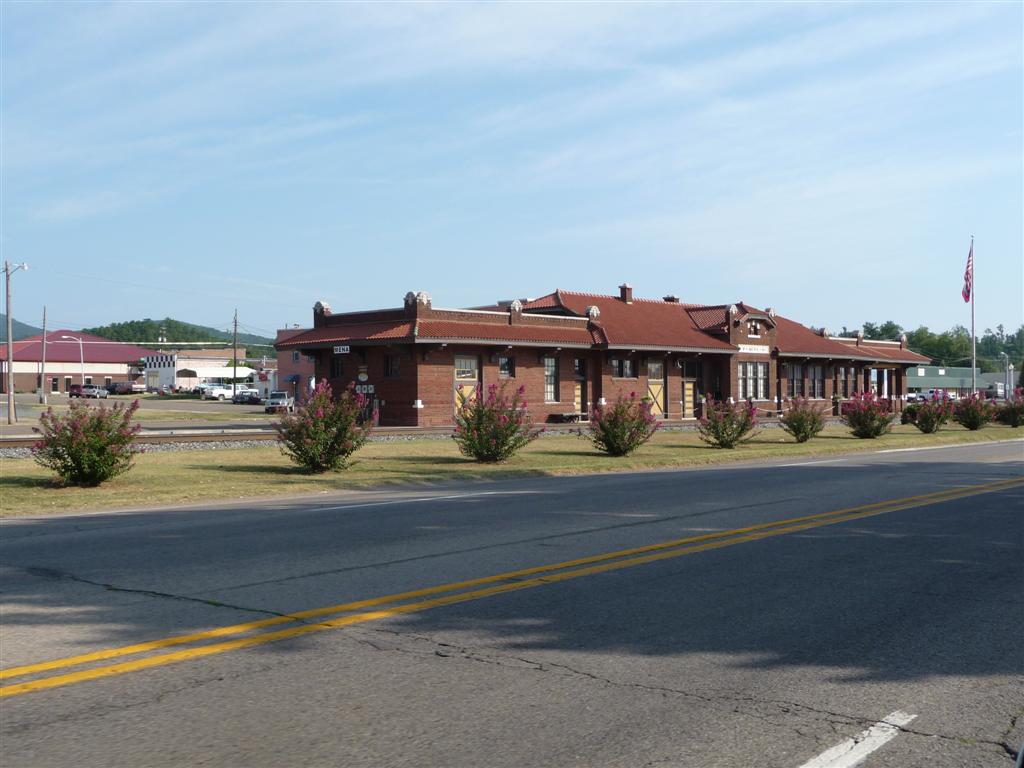 Skid and Sandy On The Road: Mena Arkansas - Talimena Drive