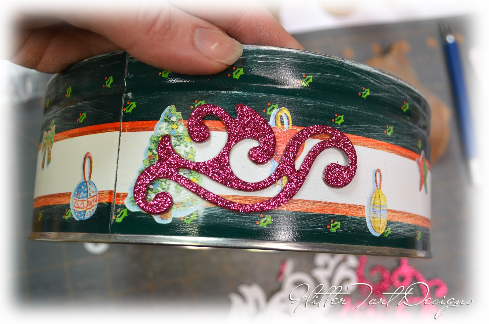 Glitter Tart Designs: How to make a tin look like an old box ~ Tutorial