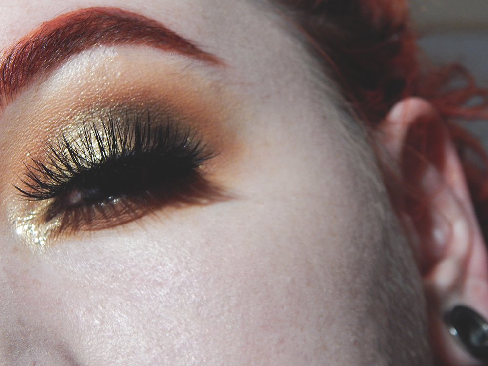 Zodiac Signs As Makeup Looks || Leo - Cardigan Jezebel