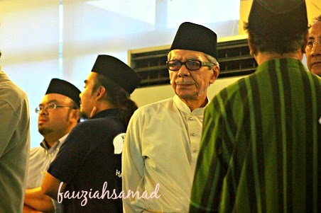 Di pengkebumian Dato Jamil Sulong 25 September 2014