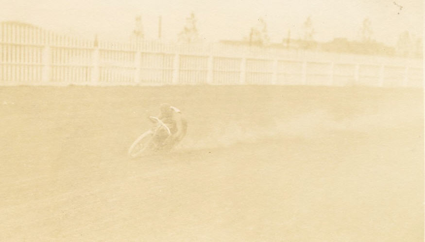Fast is fast...: Early dirt track racing. Pre 1910?