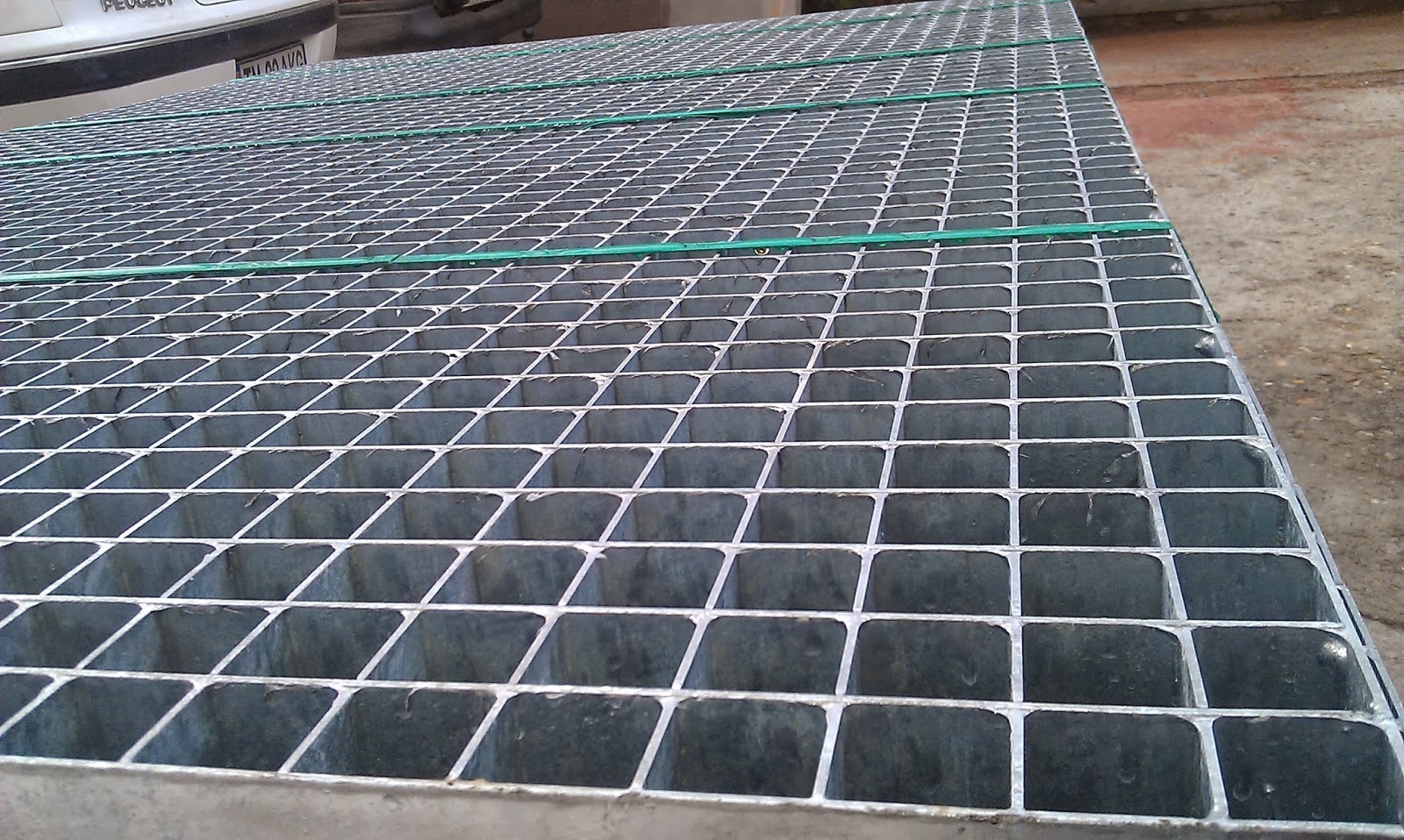 gratare metalice zincate: Trepte metalice tip gratar