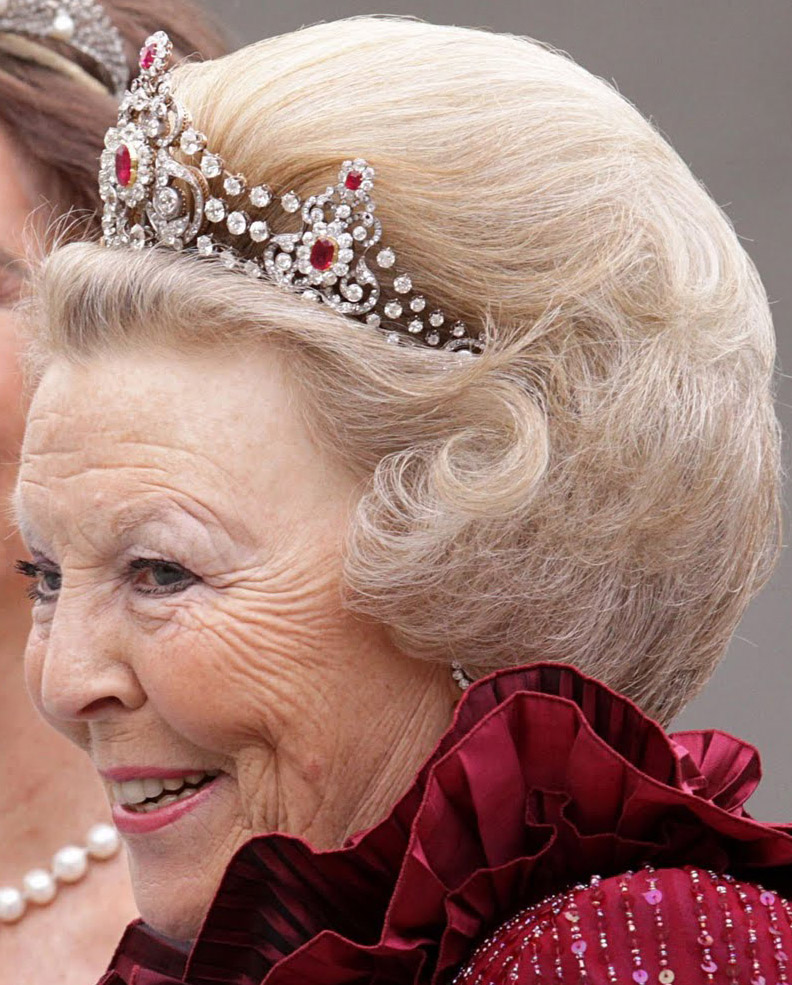 Tiara Mania: Queen Emma of the Netherlands' Ruby Parure Tiara