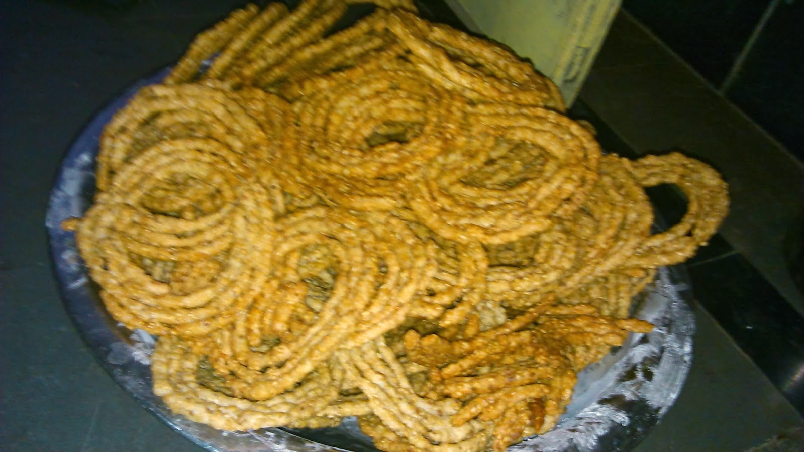 HOME FOOD : CHAKKILALU