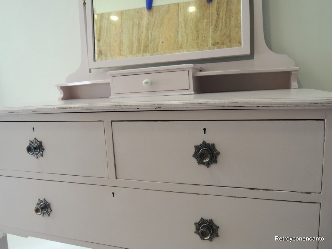 Rastro con encanto: Tocador Rosa Marfil