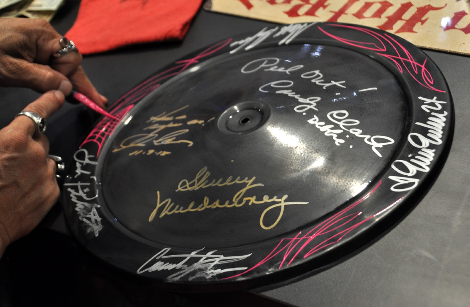 Just A Car Guy: Von Hot Rod... pinstriping made to look easy!