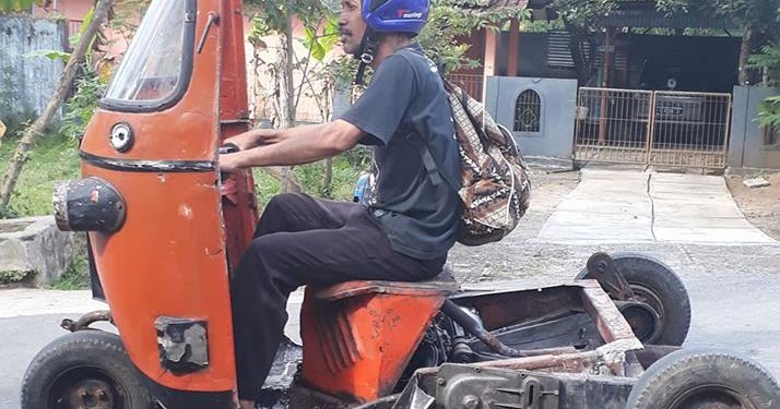 Foto Bajai Paling UNIK - LAPAK MOBIL DAN MOTOR BEKAS
