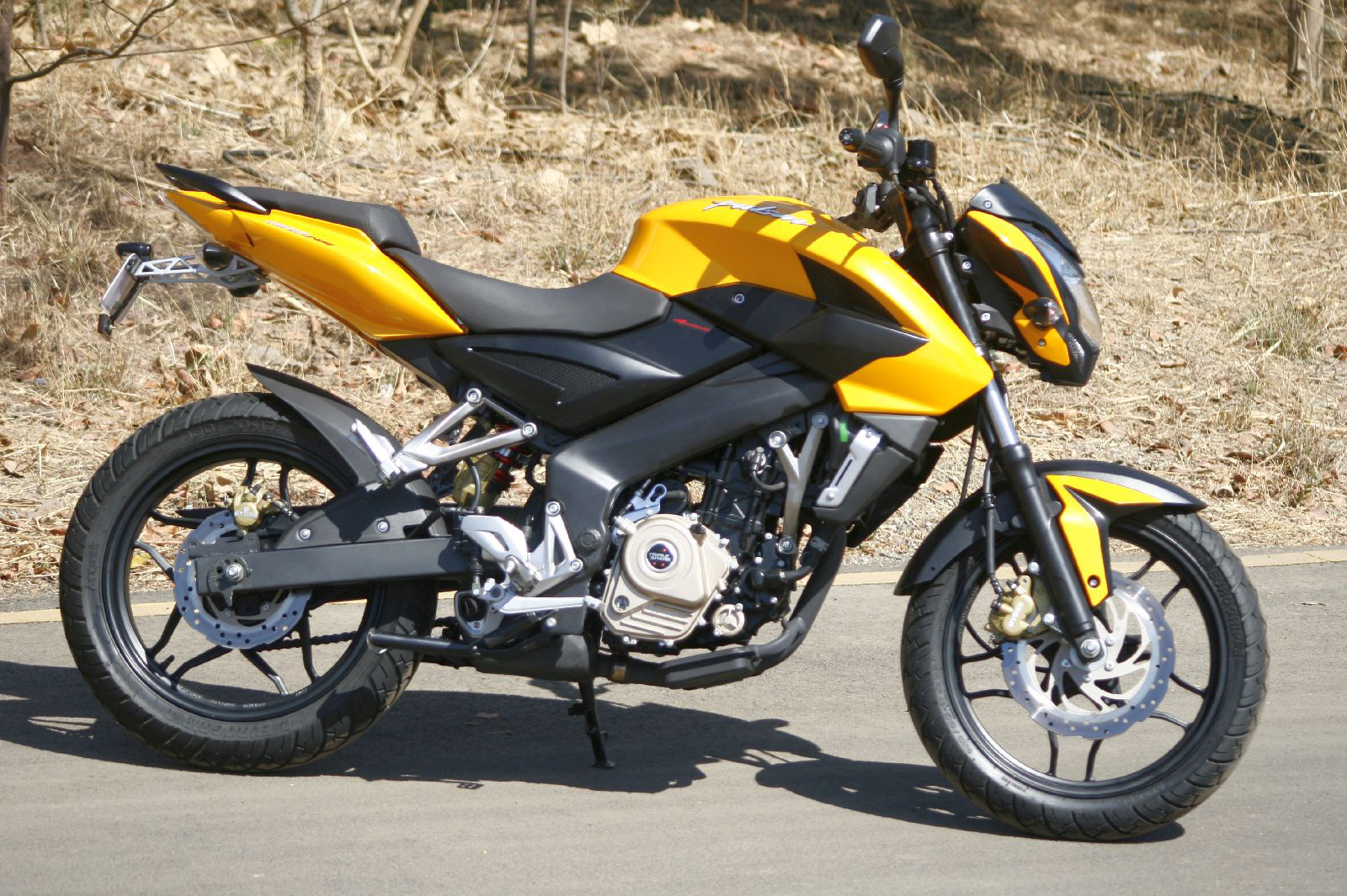 Thrill Of Adventure BAJAJ PULSAR 200 NS First Impressions