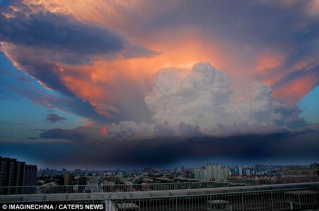 Edisi Pelik! Fenomena Awan Cendawan Terbesar Di Dunia - Serius Pelik ...