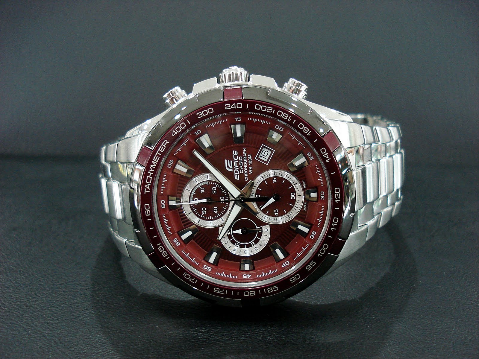 UNIQ MOMENTS: Casio Edifice