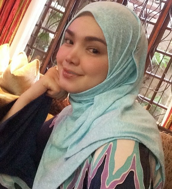 Gambar Siti Nurhaliza bertudung tanpa make-up terbongkar