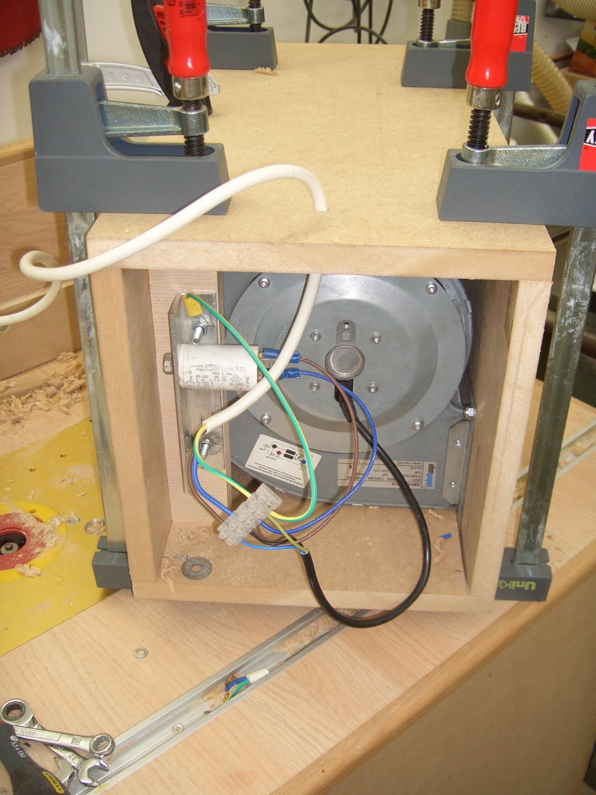 designer wood workshop: Shop made air filter