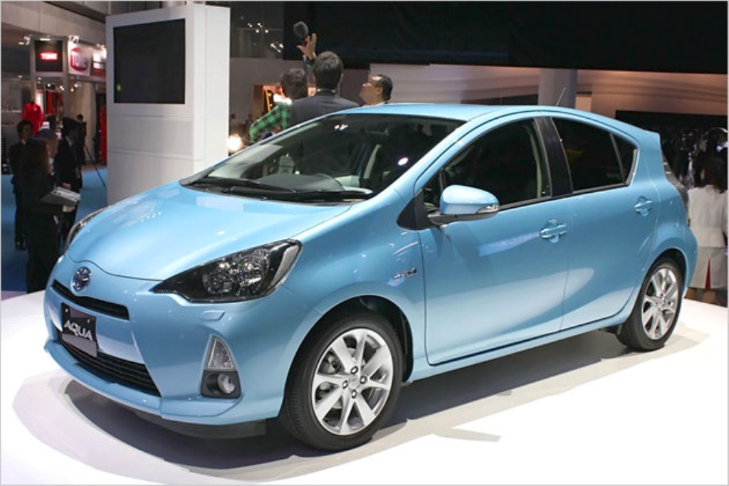 Toyota Aqua 2013 Photos, Wallpaper Cars Pictures, Photos, Features