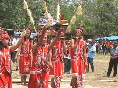 Naik Dango Traditional ~ UNIQUE INDONESIA