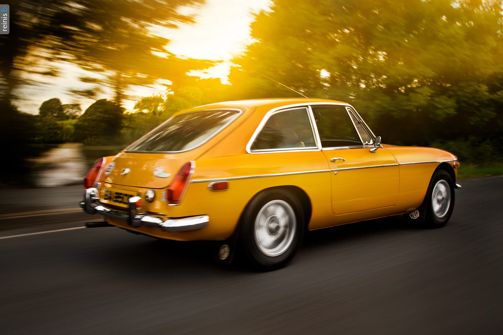 Reinis Babrovskis Photography: MG MGB GT